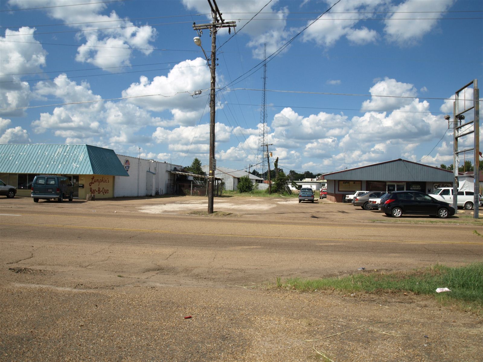 Locations Hub - Lumpkins BBQ Restaurant