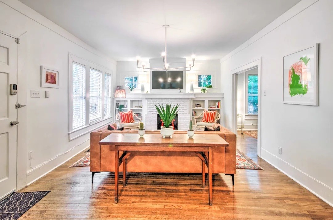 Locations Hub - Babbitt House - Modern Living in an Historic House