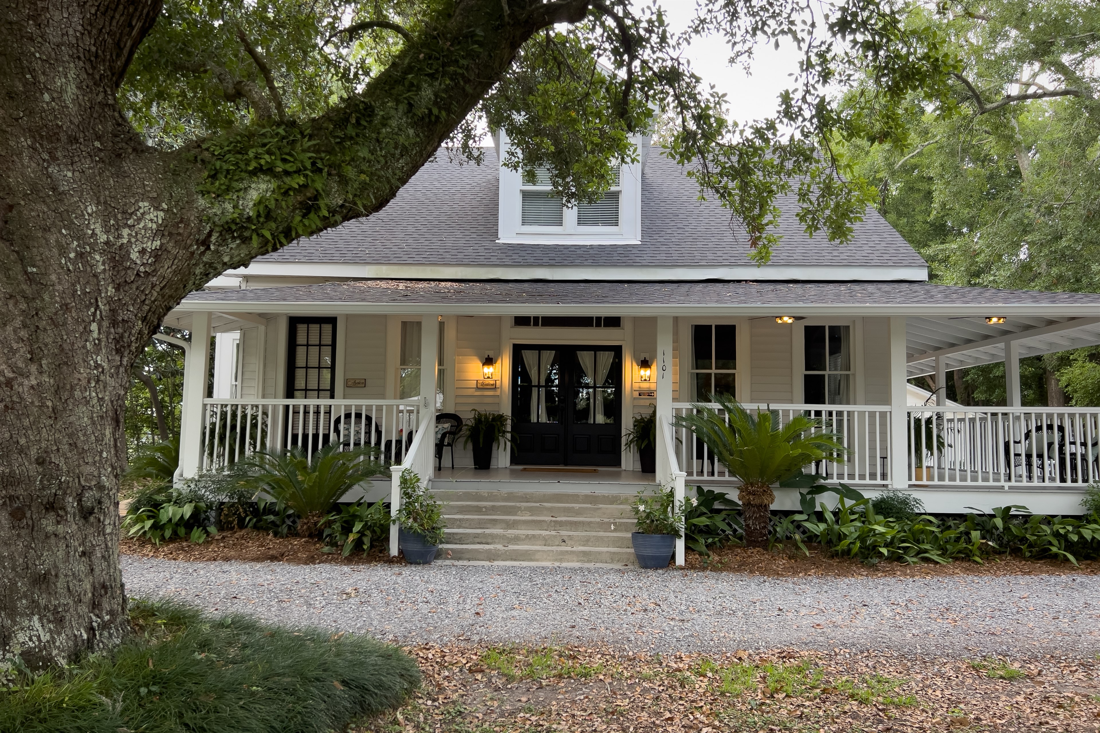 Locations Hub - The Mockingbird Inn