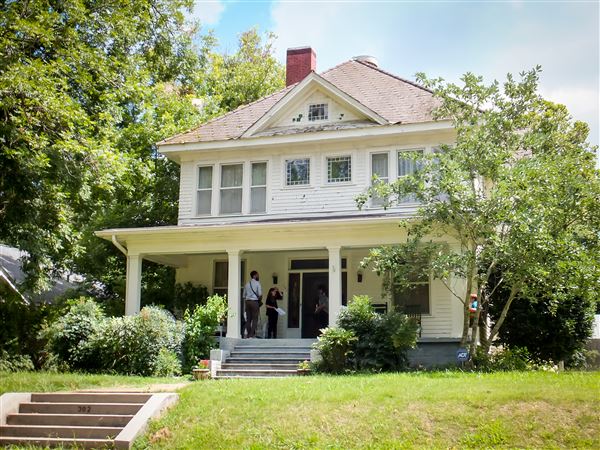 Locations Hub - My Dog Skip House