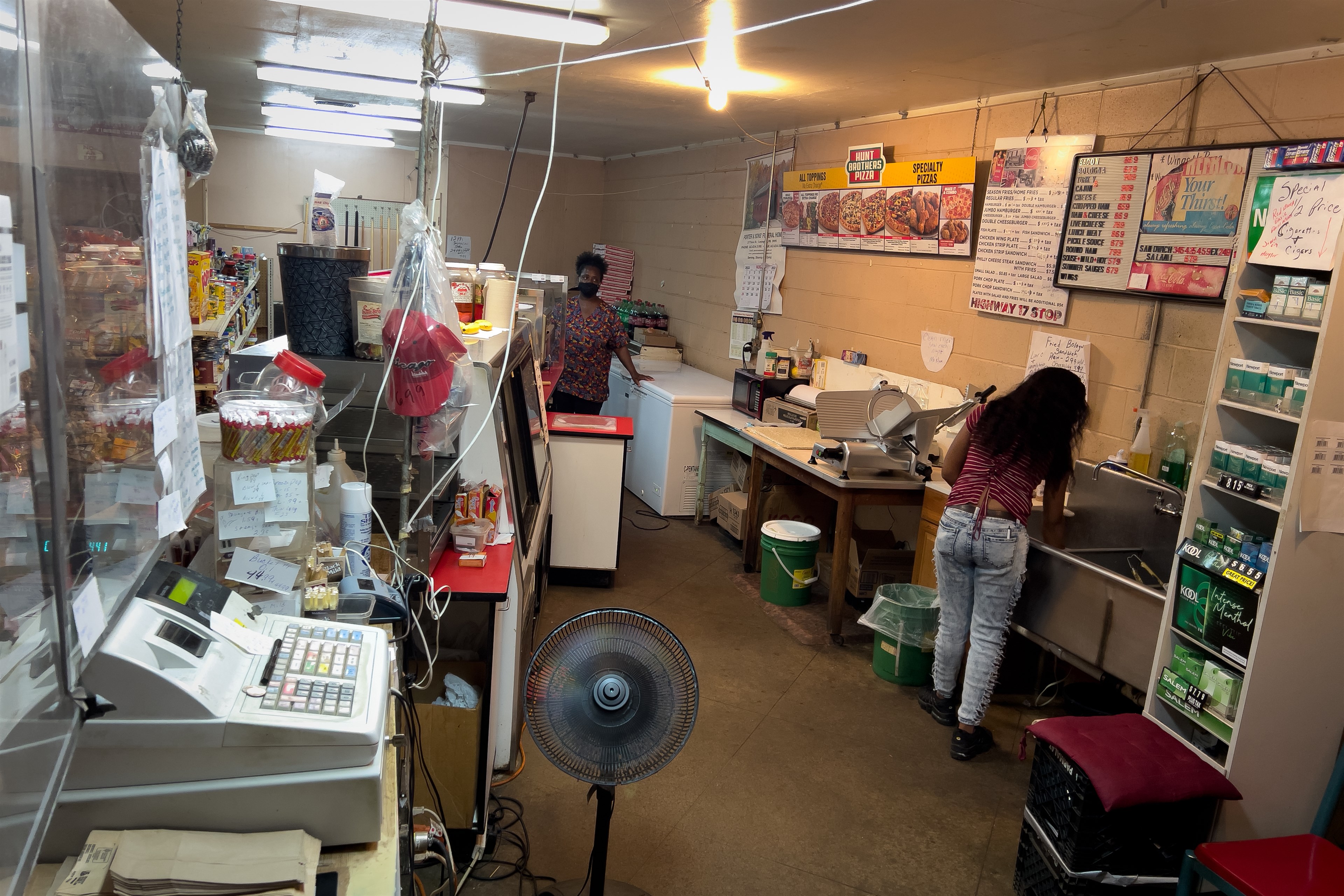 Locations Hub - Hwy 17 One Stop Gas Station