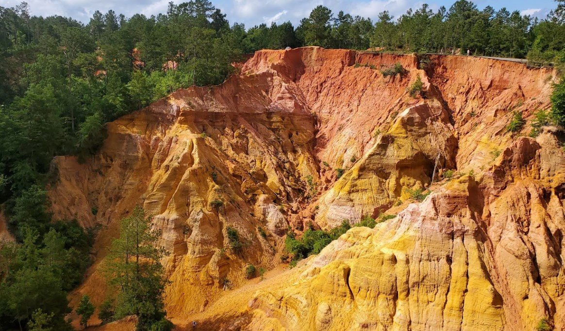 Locations Hub - Red Bluff
