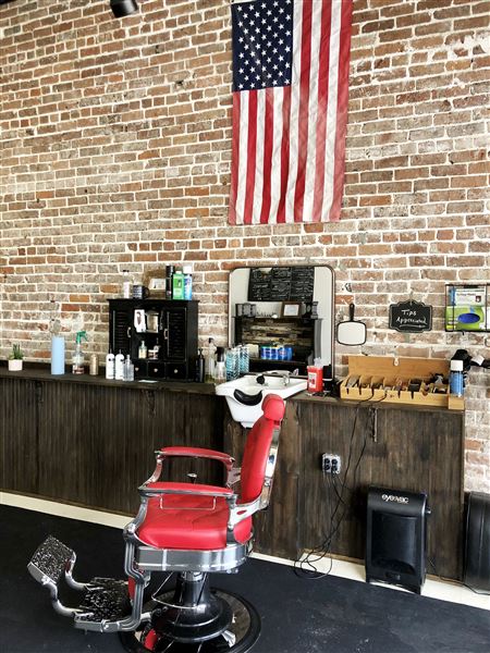 Locations Hub - The Bearded Owl, Barbershop and Shave Parlor