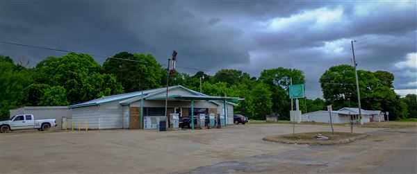 Locations Hub - Little Yazoo Sports Bar and Grill