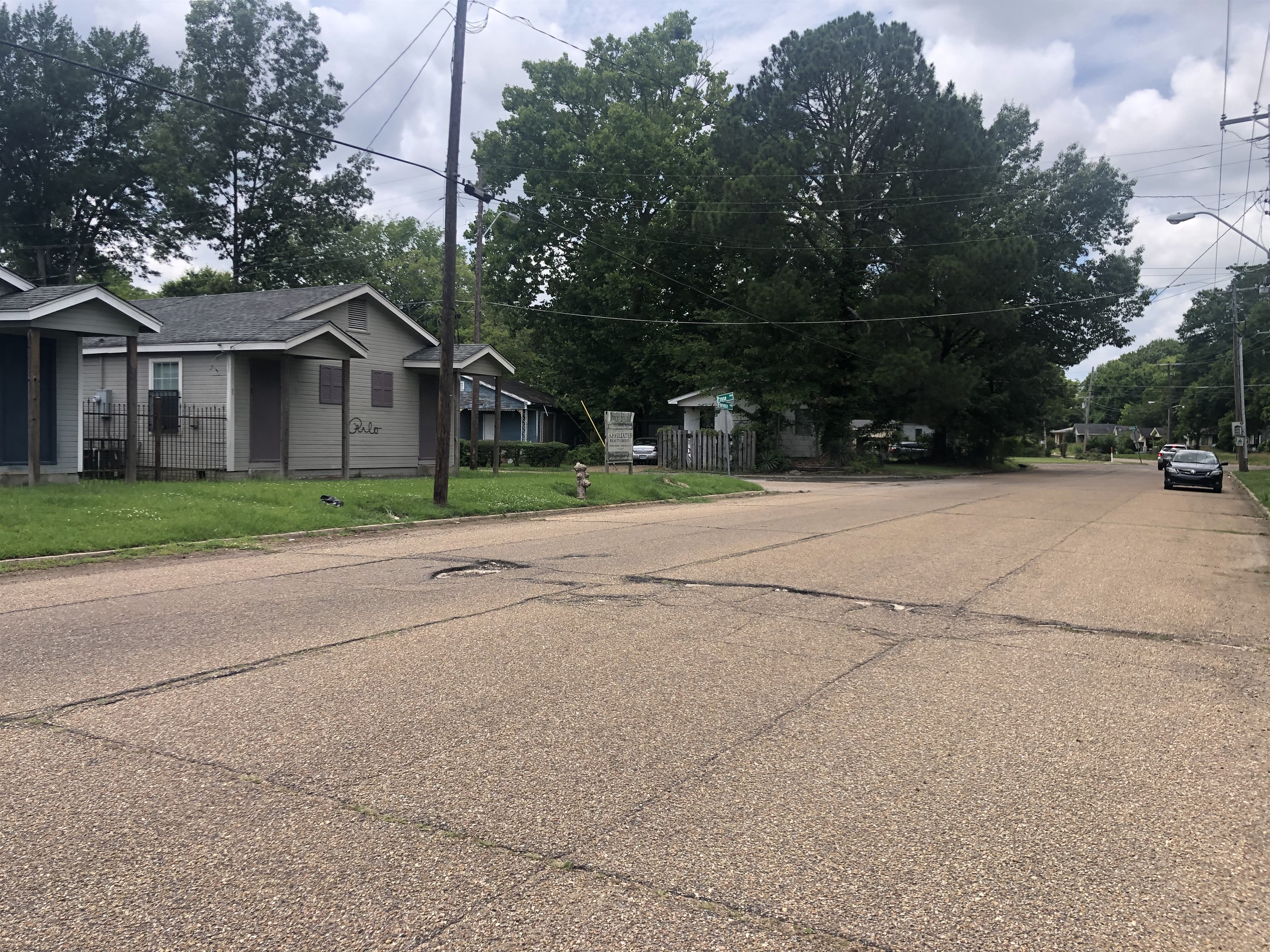 Locations Hub - Florence Ave Row Houses