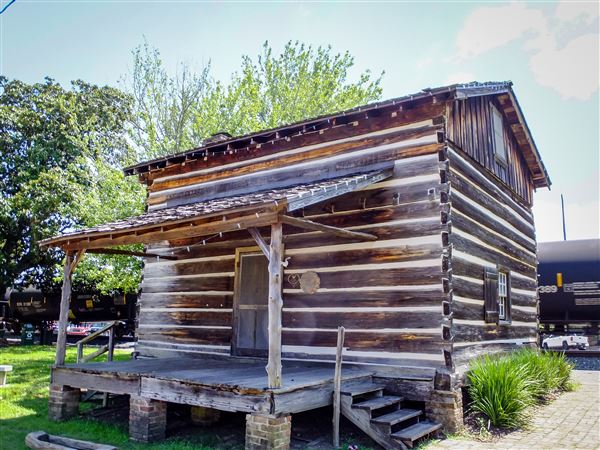 Locations Hub - Foster-Smith Log Cabin